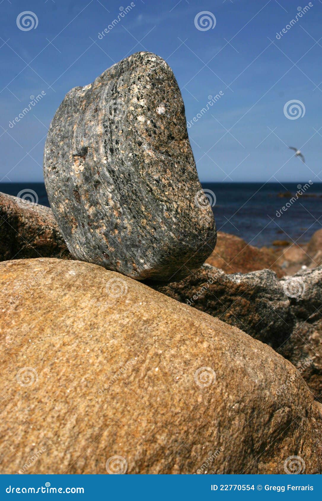 Roca del balance foto de archivo. Imagen de playa, guijarro - 22770554