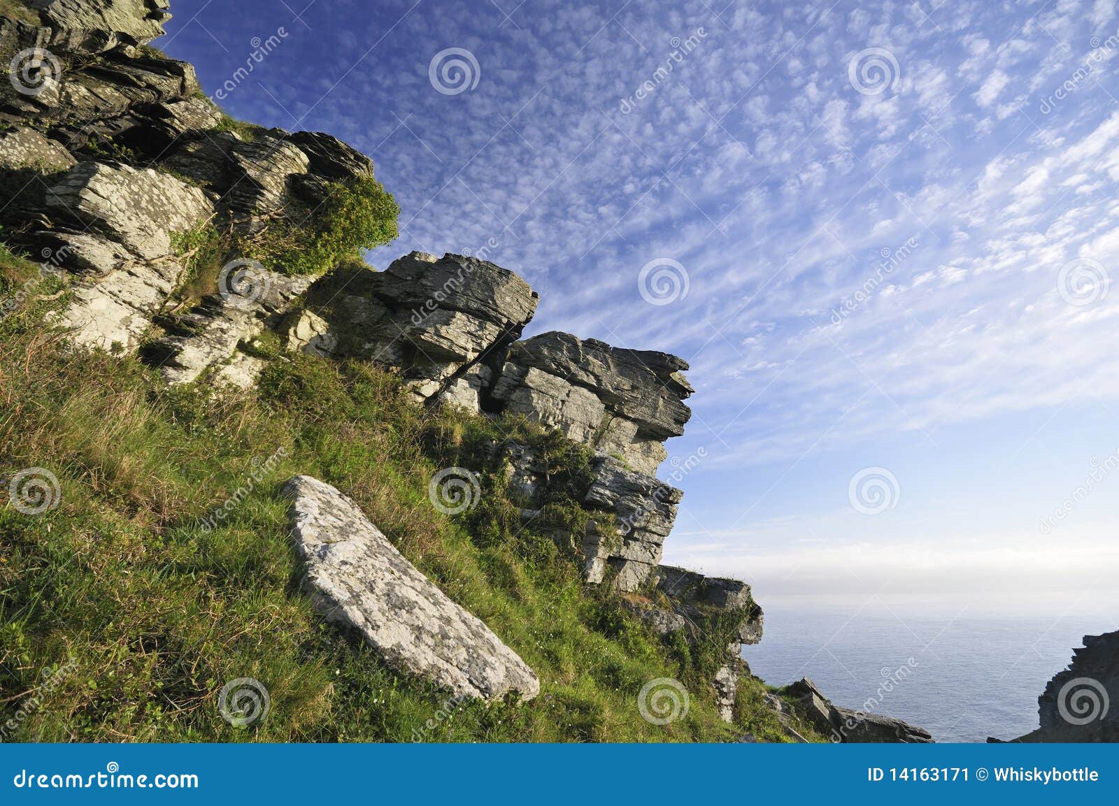 Roca Devoniana Rota De La Piedra Caliza Imagen de archivo - Imagen de ...