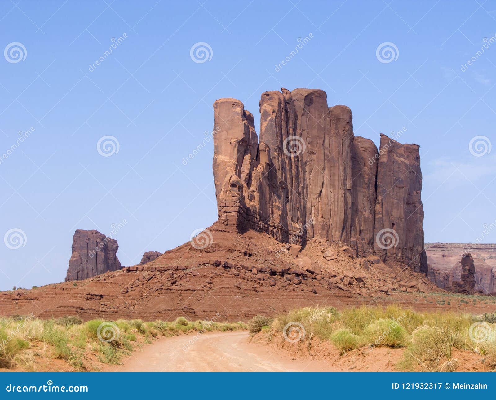 Roca Gigante En Valle Del Monumento Imagen de archivo - Imagen de ...