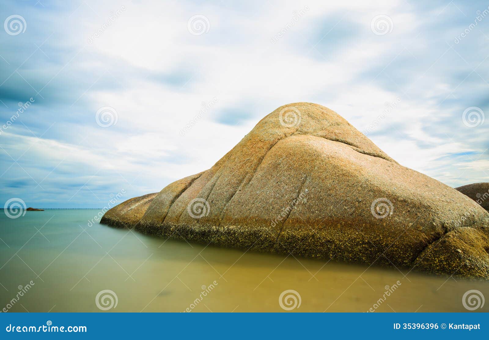 Roca grande foto de archivo. Imagen de hermoso, belleza - 35396396