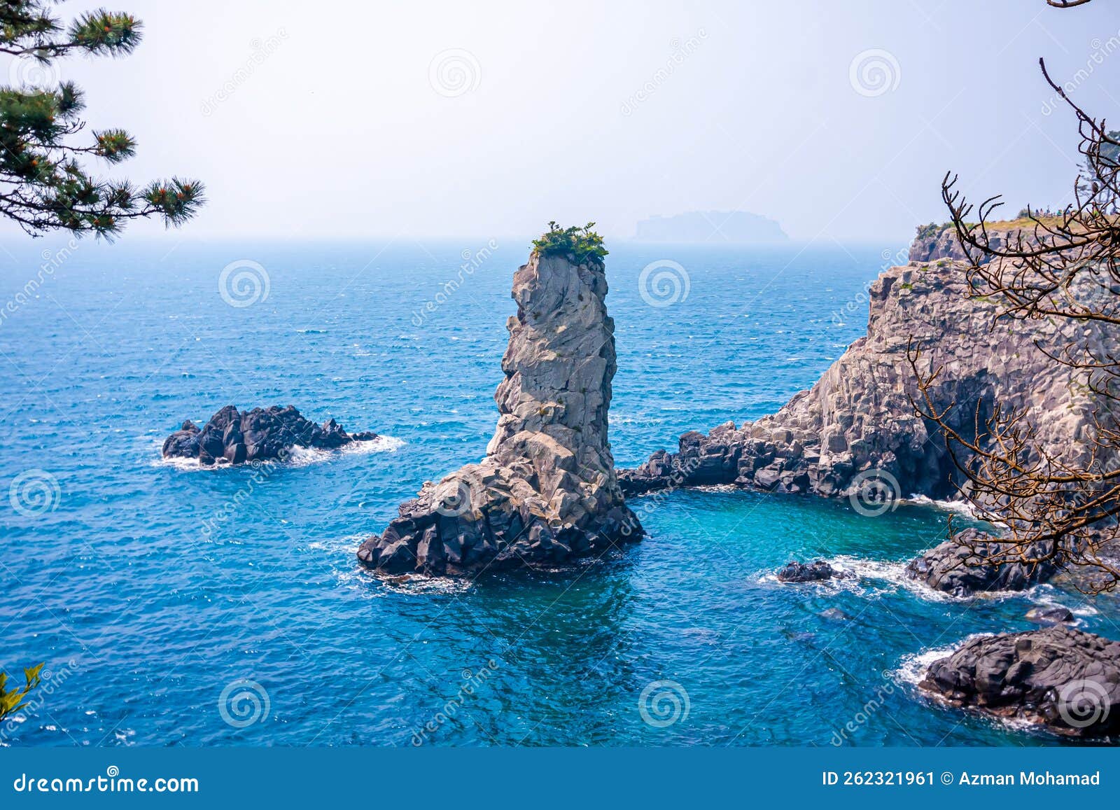 Roca Oedolgae Isla Jeju Sur Corea. Imagen de archivo - Imagen de ...