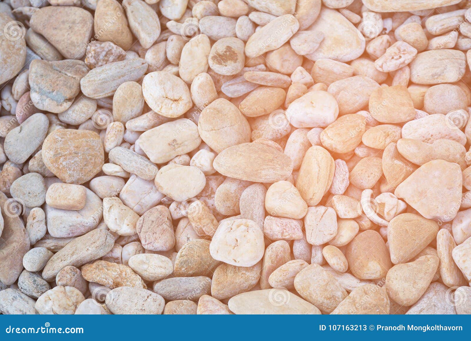 Roca Redonda Del Mar En La Playa Imagen de archivo - Imagen de rocoso ...