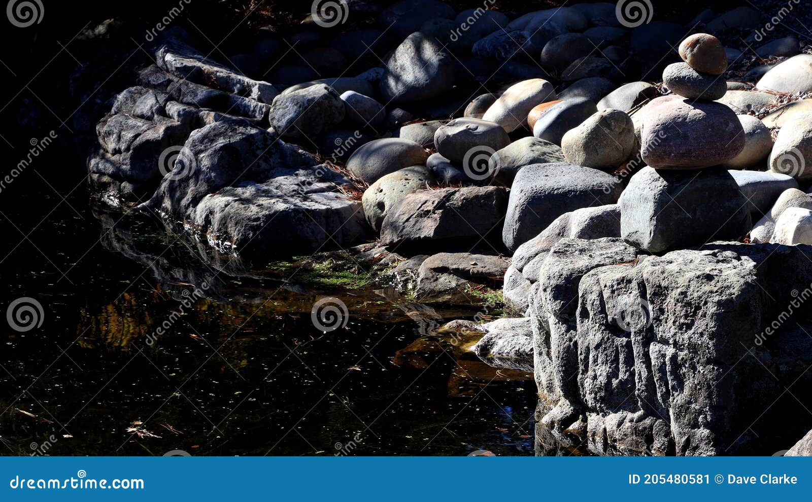 Rocas apiladas imagen de archivo. Imagen de texturizado - 205480581