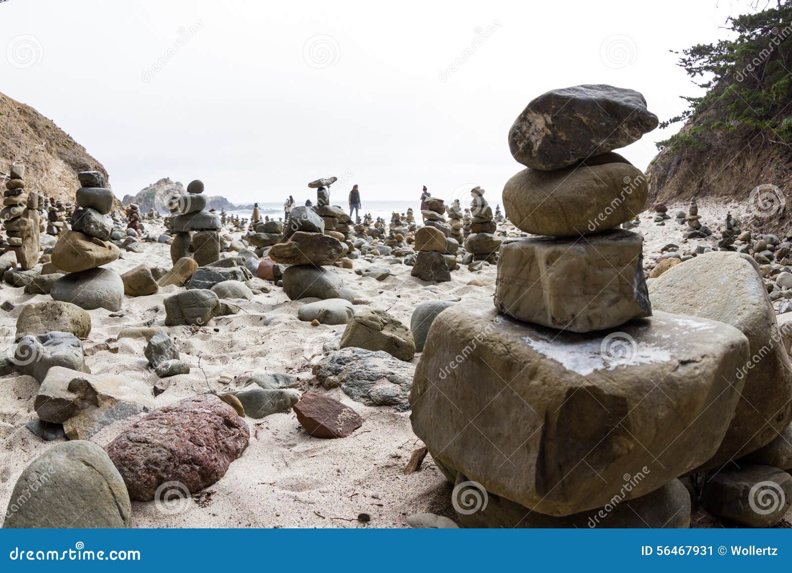 Rocas empiladas imagen de archivo. Imagen de grande, paisaje - 56467931