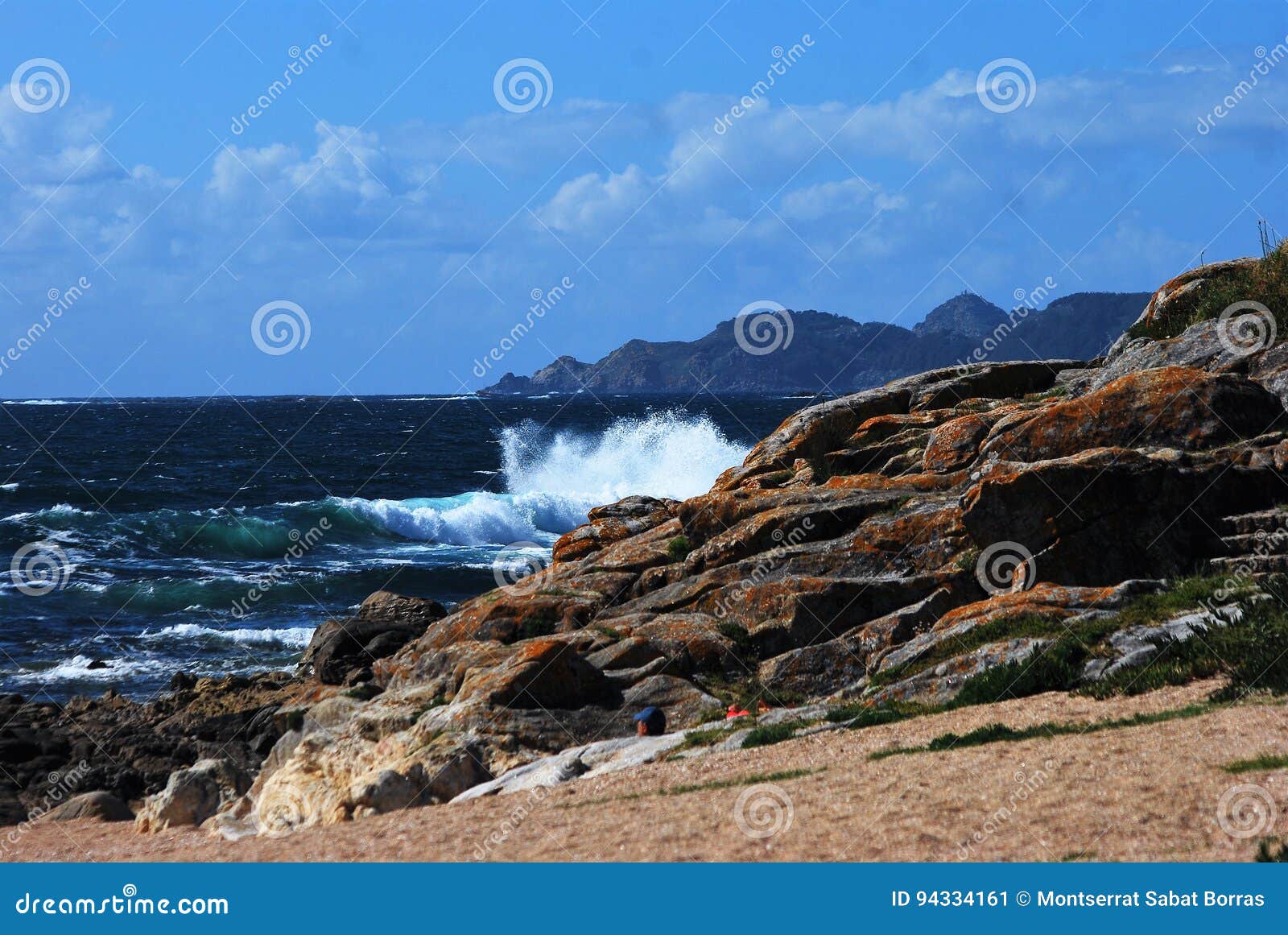 Rocas en el mar imagen de archivo. Imagen de terreno - 94334161