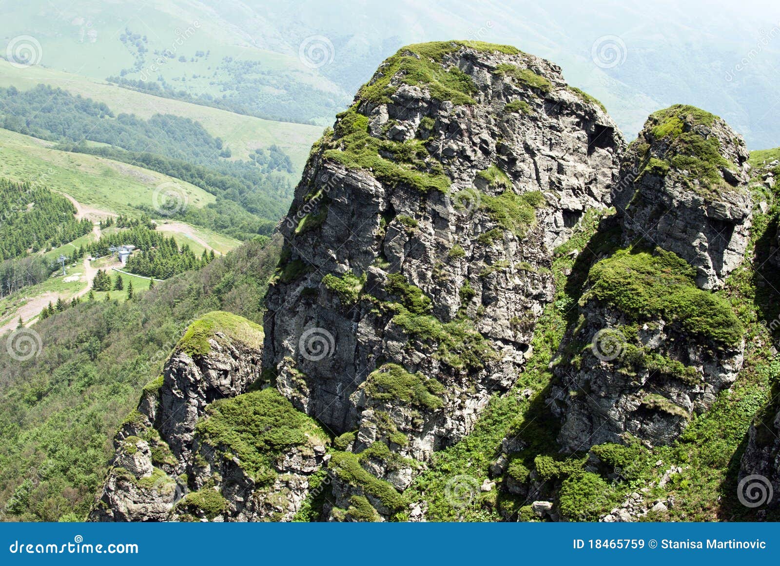 Rocas grandes imagen de archivo. Imagen de nadie, valle - 18465759