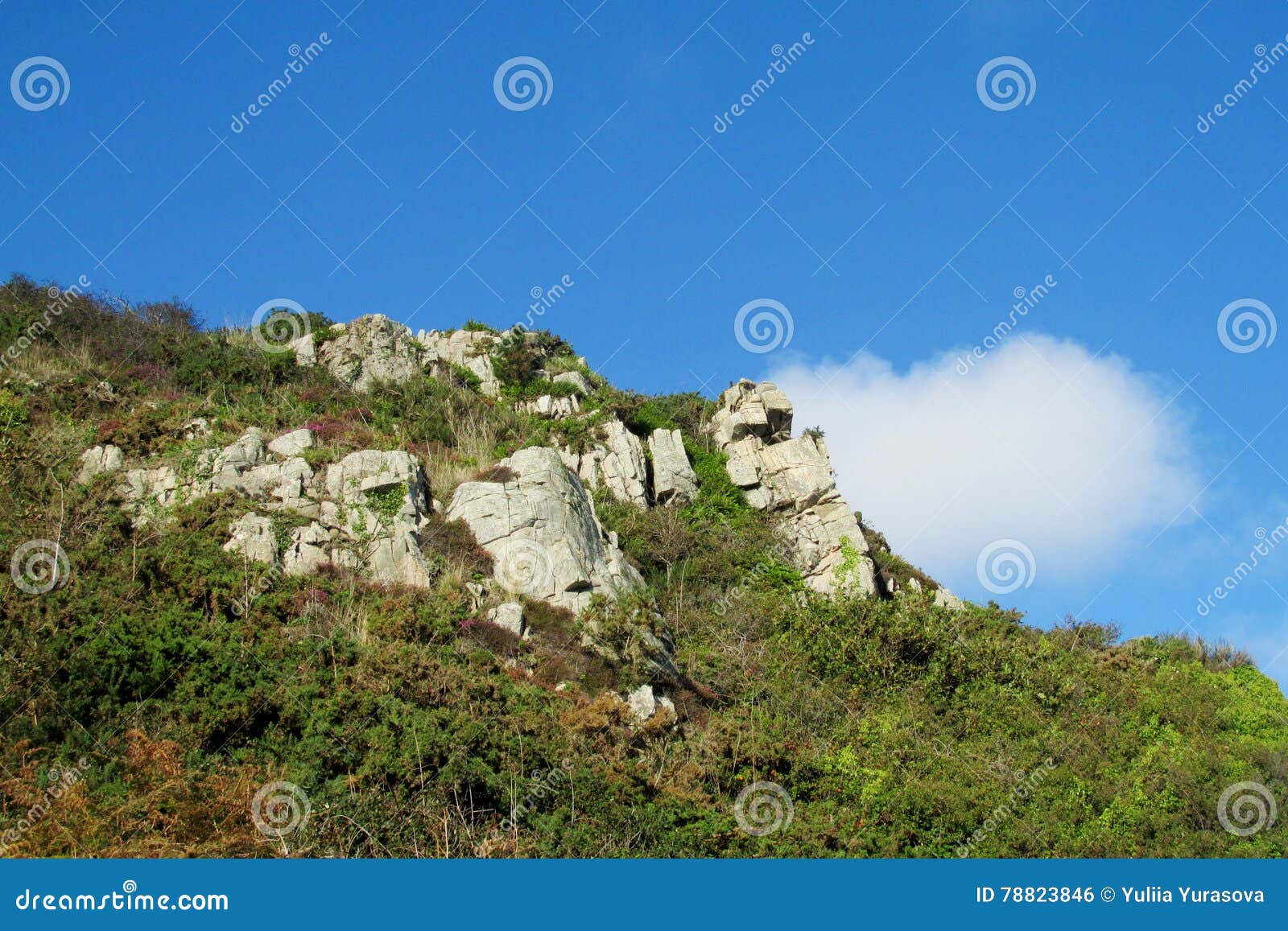 Rocas hermosas del granito foto de archivo. Imagen de acantilado - 78823846