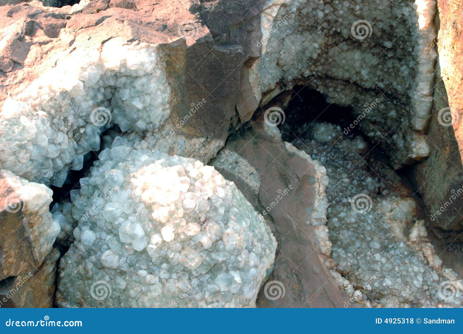 Rocas preciosas foto de archivo. Imagen de cubo, preciosamente - 4925318