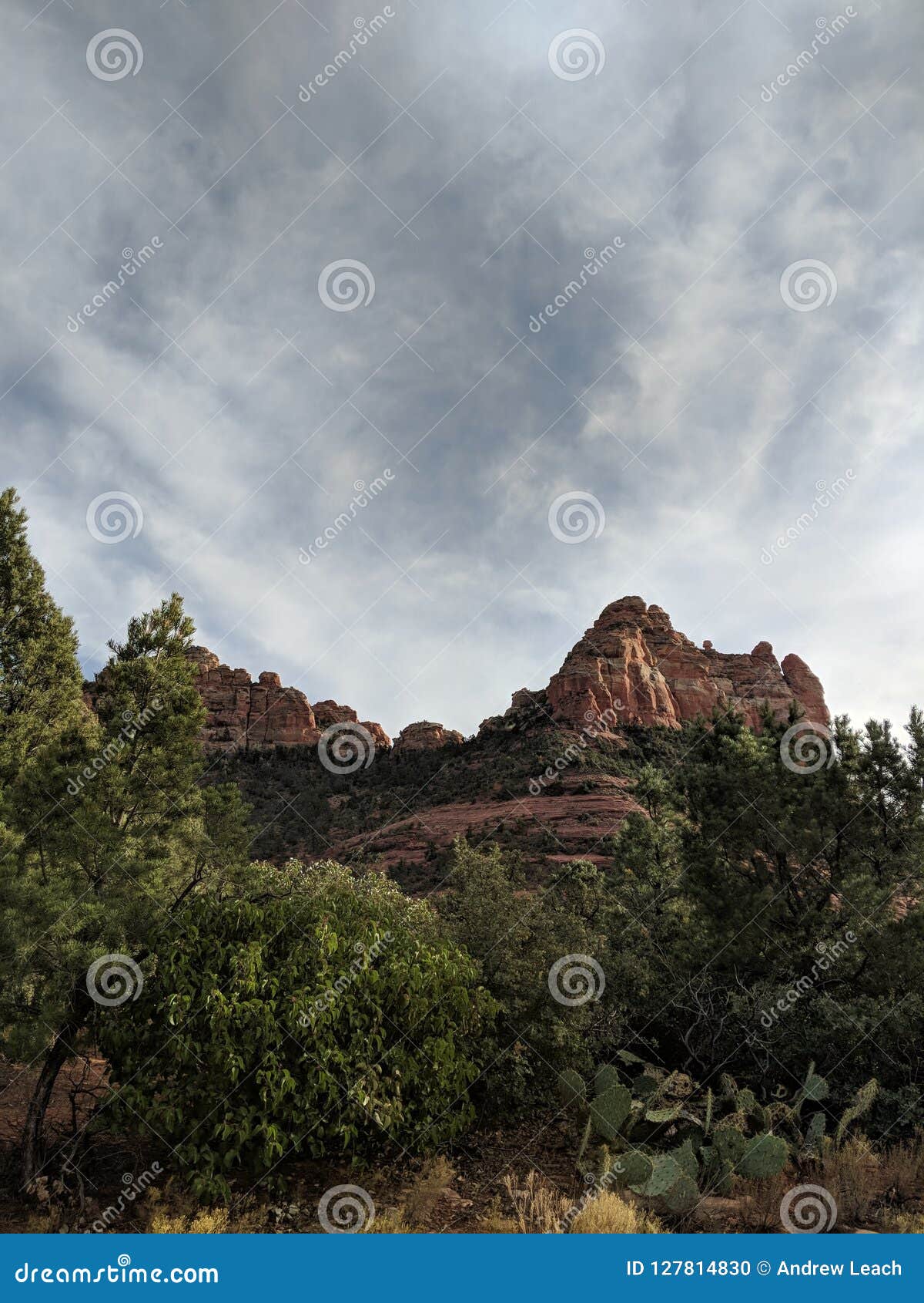 Rocas rojas foto de archivo. Imagen de rocas, cielo - 127814830