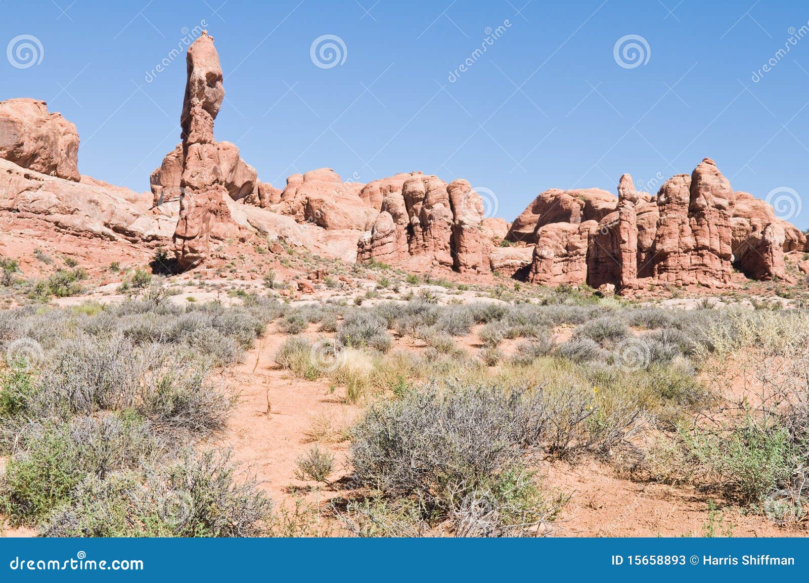 Rocas rojas imagen de archivo. Imagen de desierto, monolito - 15658893