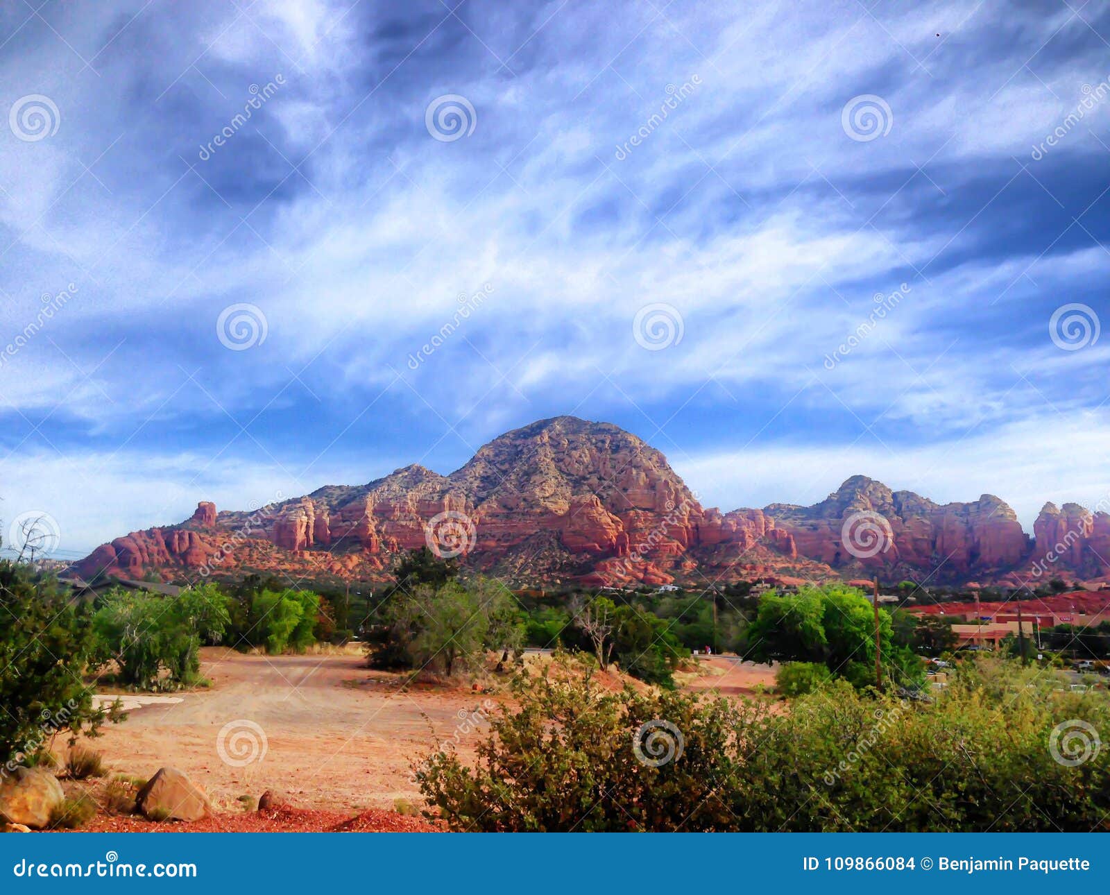 Rocas Rojas De Sedona Arizona Foto de archivo - Imagen de parque ...