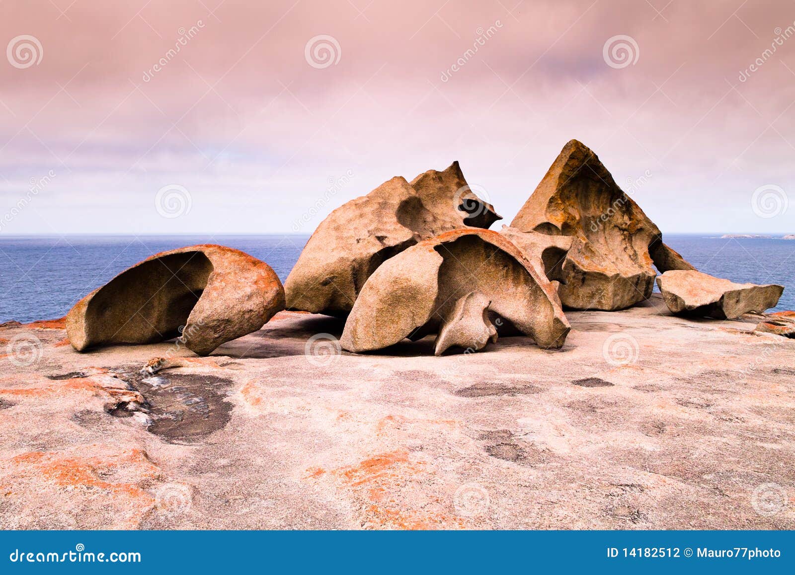 Rocce notevoli, Australia fotografia stock. Immagine di mare - 14182512