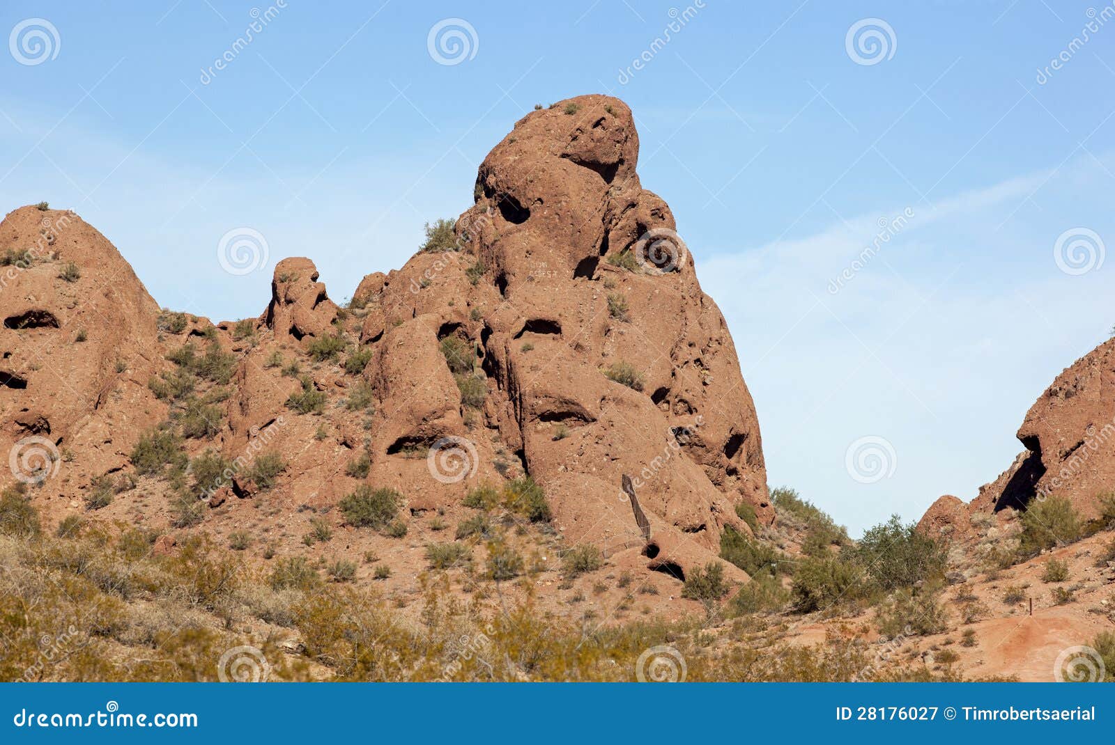 Rocce rosse di Papago immagine stock. Immagine di collina - 28176027