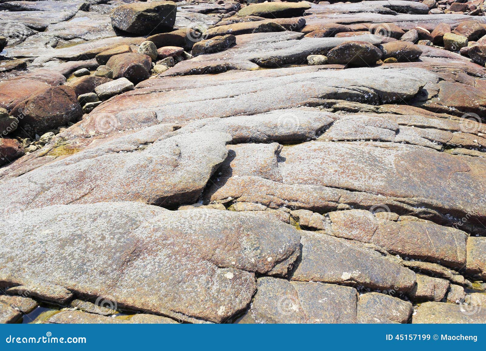 Roche volcanique rouge image stock. Image du surface - 45157199