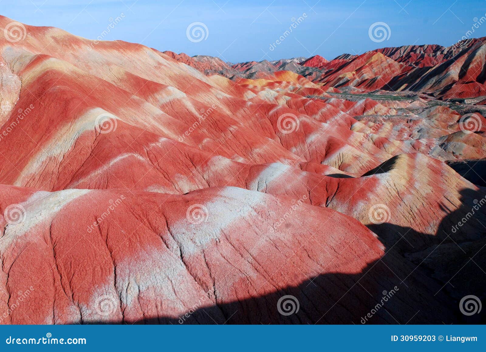 Roches rouges image stock. Image du couche, course, roche - 30959203