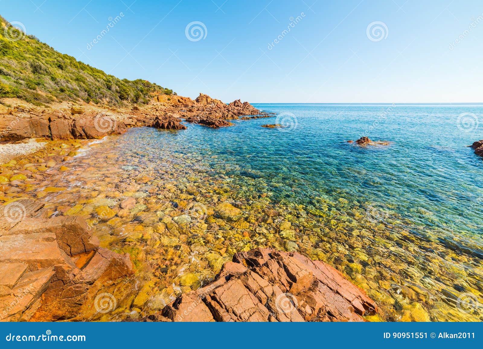 Roches Rouges En Plage Du Su Sirboni Image stock - Image du sardaigne ...