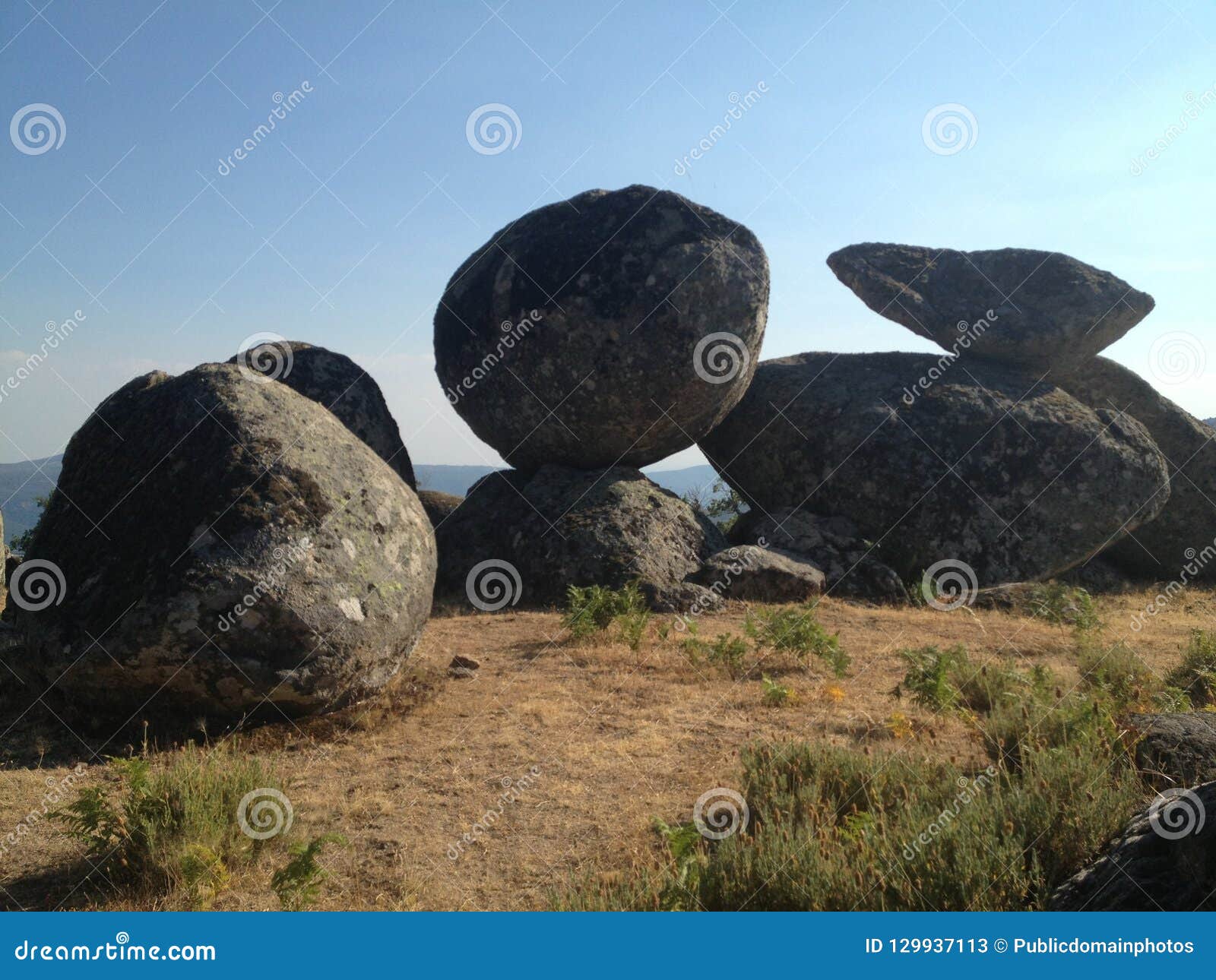 Rock, Boulder, Bedrock, Outcrop Picture. Image: 129937113
