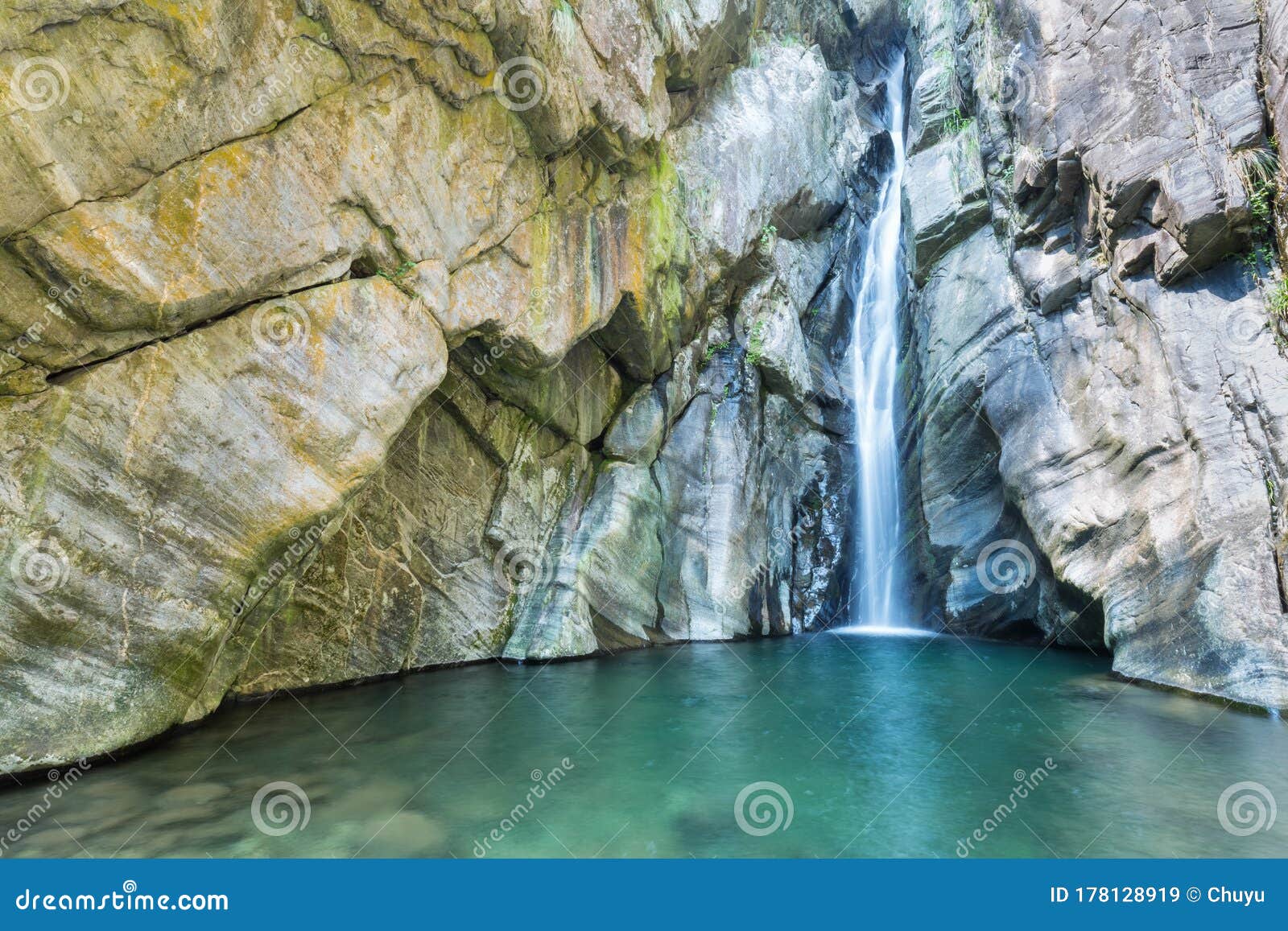 Rock,cascade and Pond Water Stock Image - Image of stream, park: 178128919