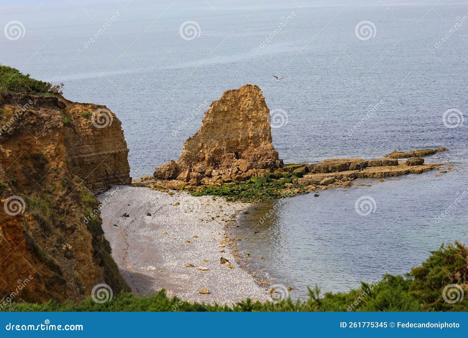Rock Collapsed Due To Erosion Due To Wave Motion Stock Image - Image of ...