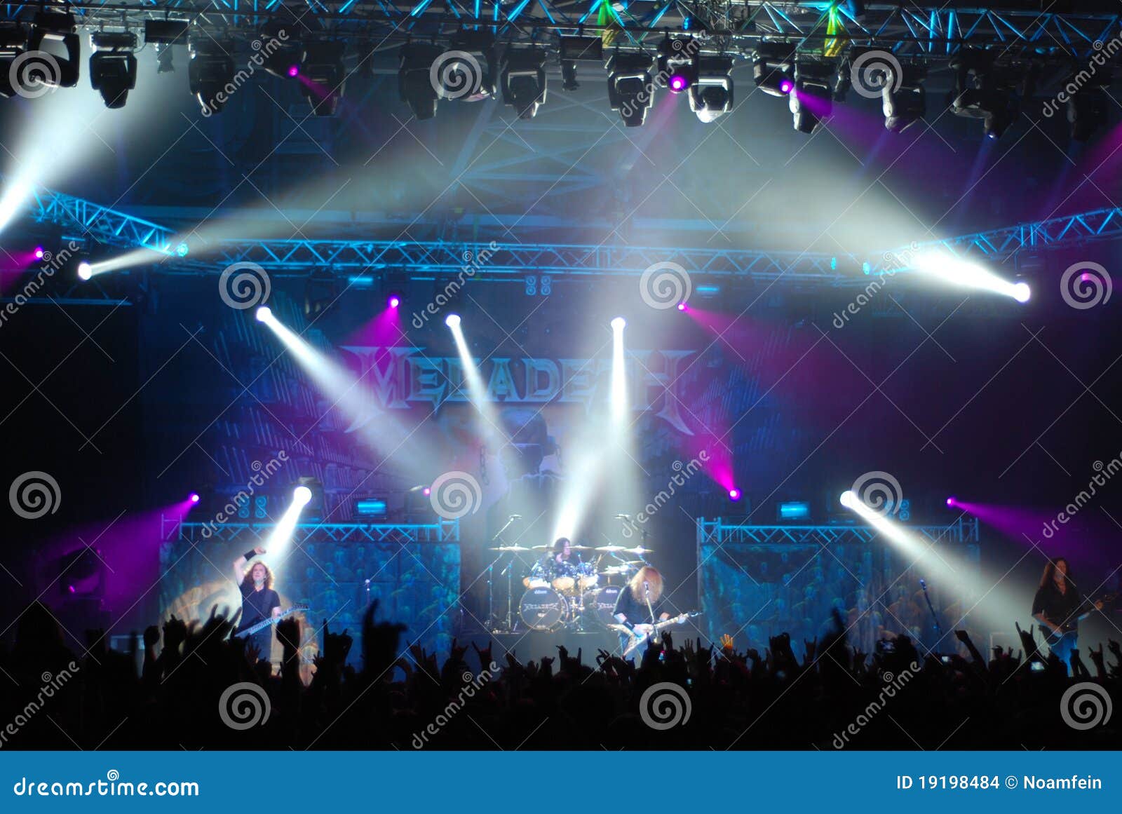 Rock Concert editorial stock image. Image of metal, music - 19198484