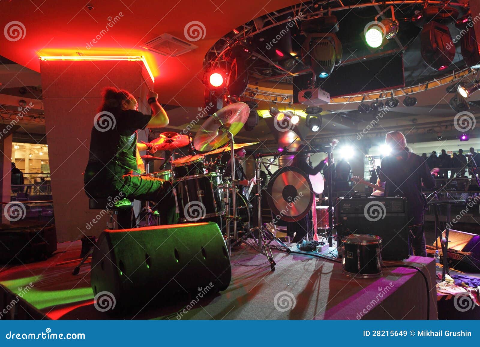 Rock concert editorial stock image. Image of band, ethno - 28215649