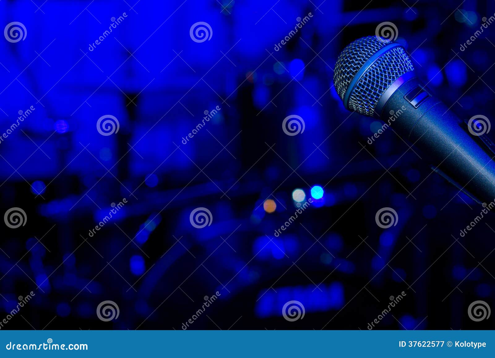 35,019 Live Performance Microphone Stock Photos - Free & Royalty-Free ...