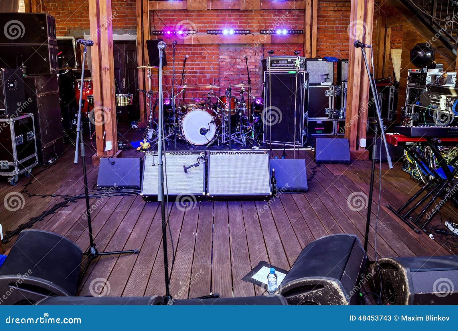 Rock concert stage stock image. Image of loudspeakers - 48453743
