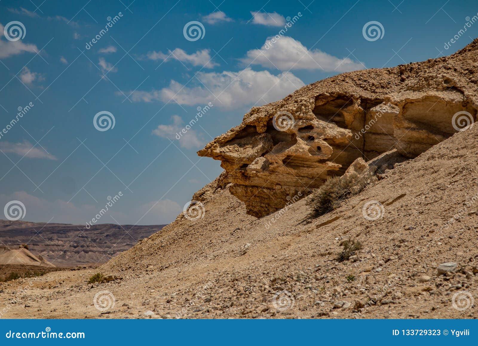 Rock in the dessert stock image. Image of rock, dessert - 133729323
