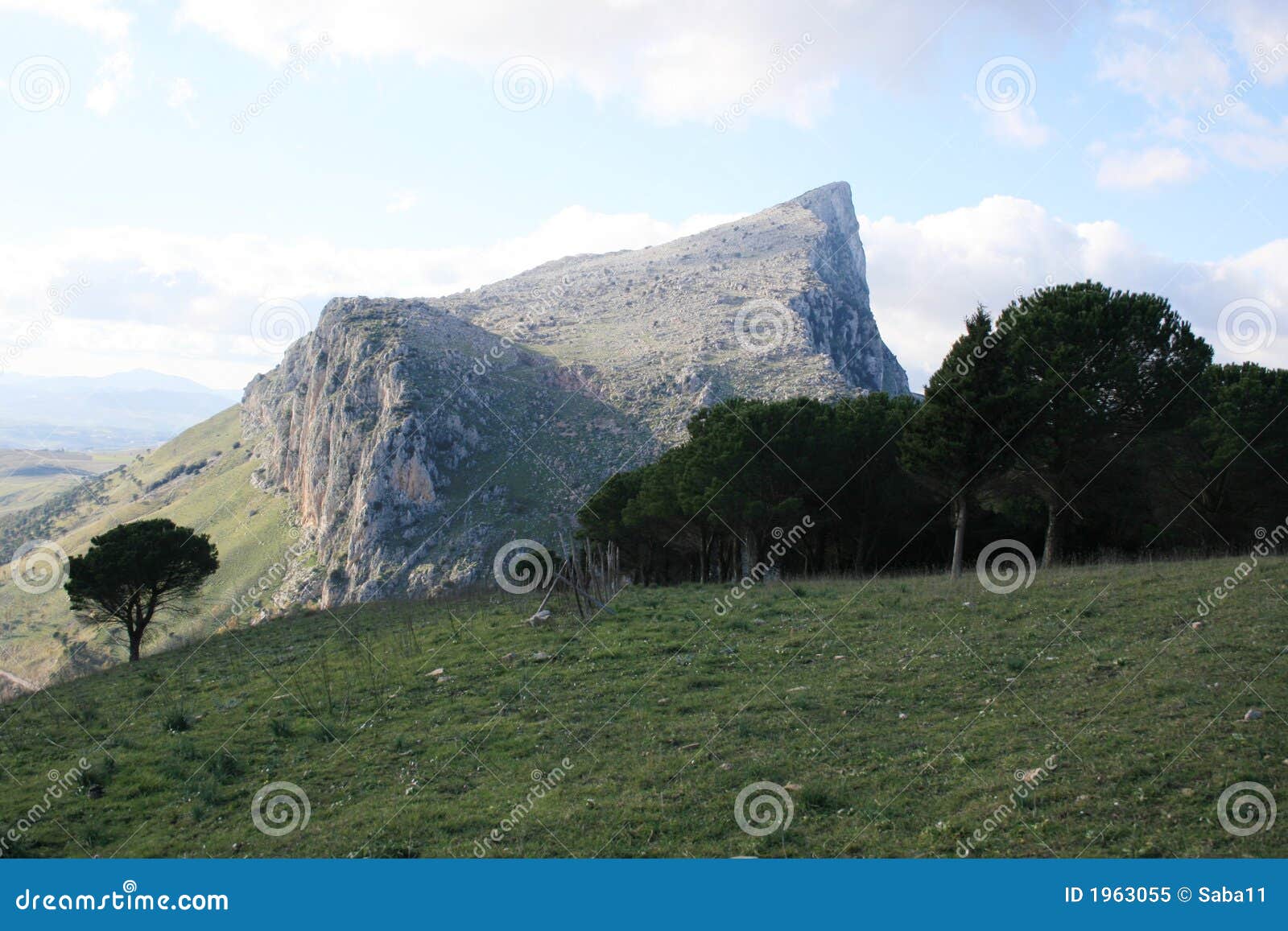 Rock Formation in Countryside Stock Image - Image of rural, ridge: 1963055