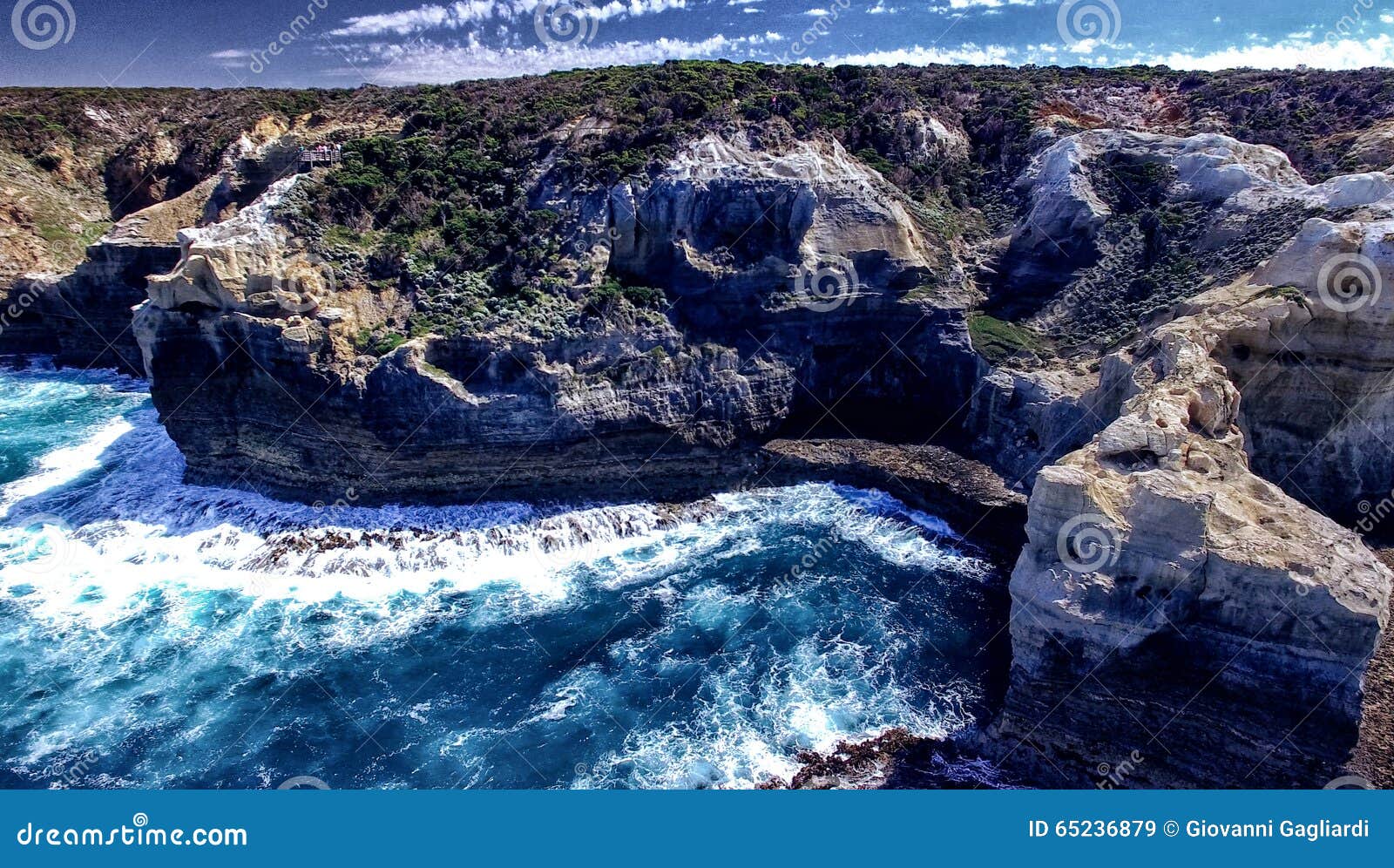 Rock Formations Along the Great Ocean Road Coastline, Australia Stock ...