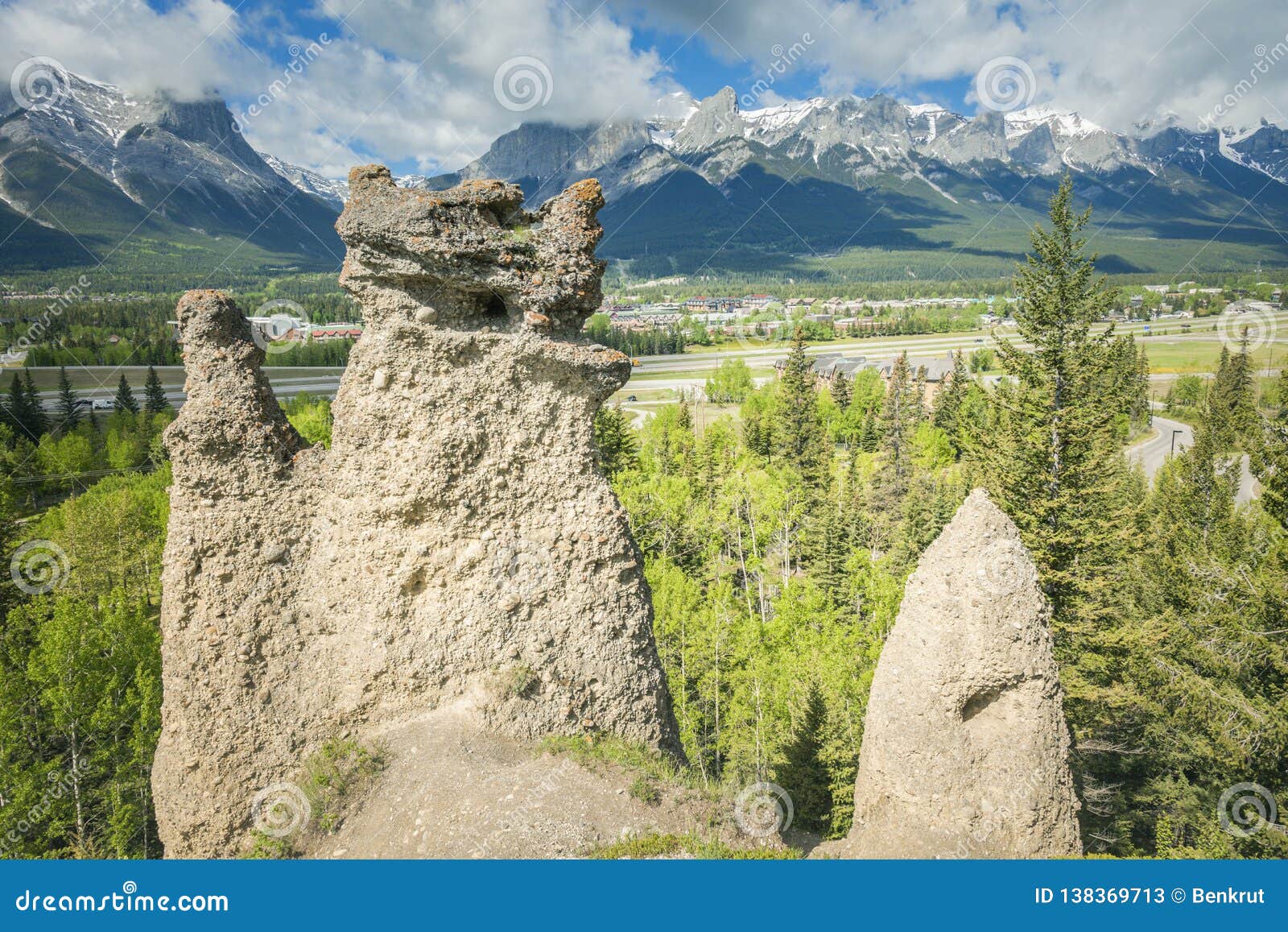 Rock formations in Canmore stock image. Image of lake - 138369713