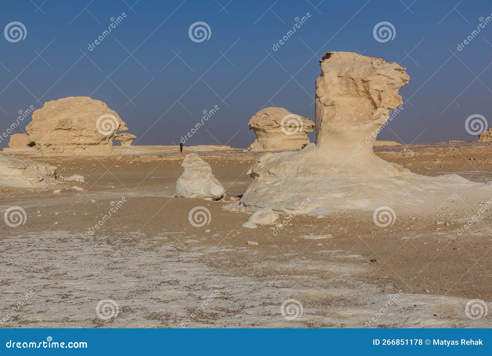 Rock Formations of the White Desert, Egy Stock Photo - Image of holiday ...