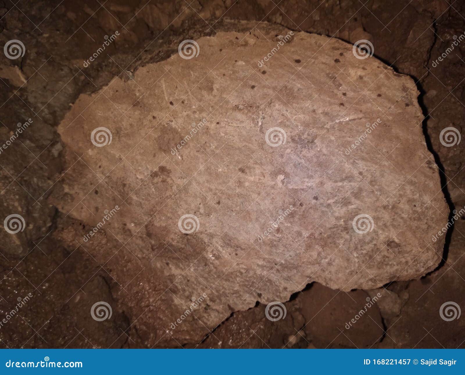 Rock inside of a tunnel editorial photography. Image of tunnel - 168221457