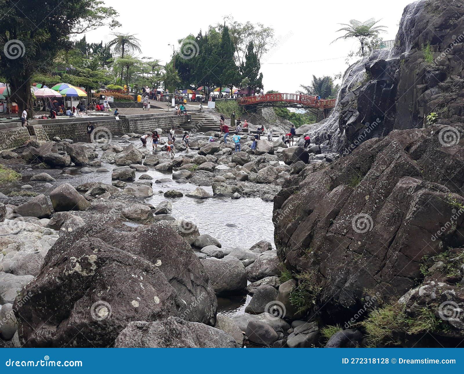 Rock rifer stun stock photo. Image of wilderness, water - 272318128