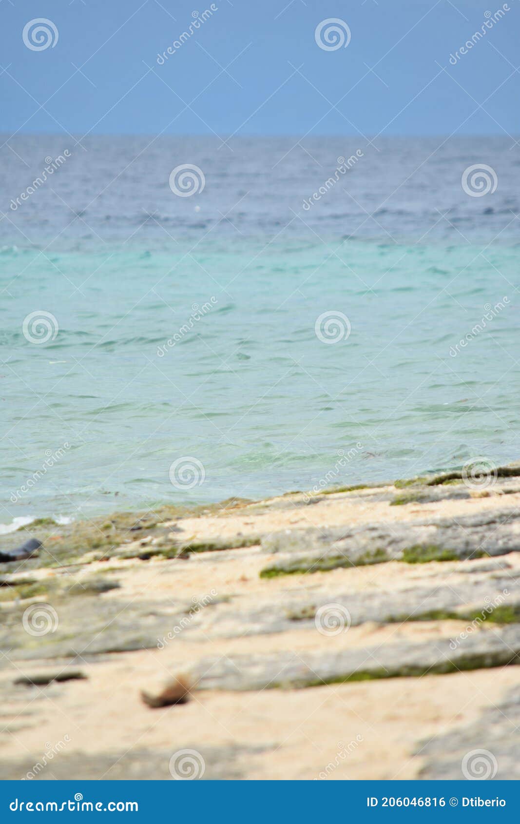 A Rock and Sand Ocean Beach Editorial Photo - Image of gravel, geology ...