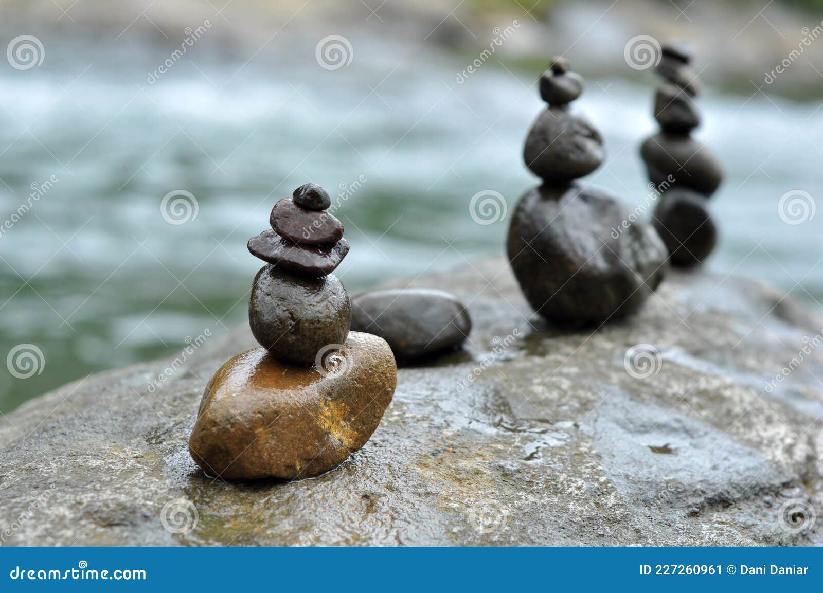 Rock Stacking or Rock Balancing Stock Image - Image of creative, focus ...