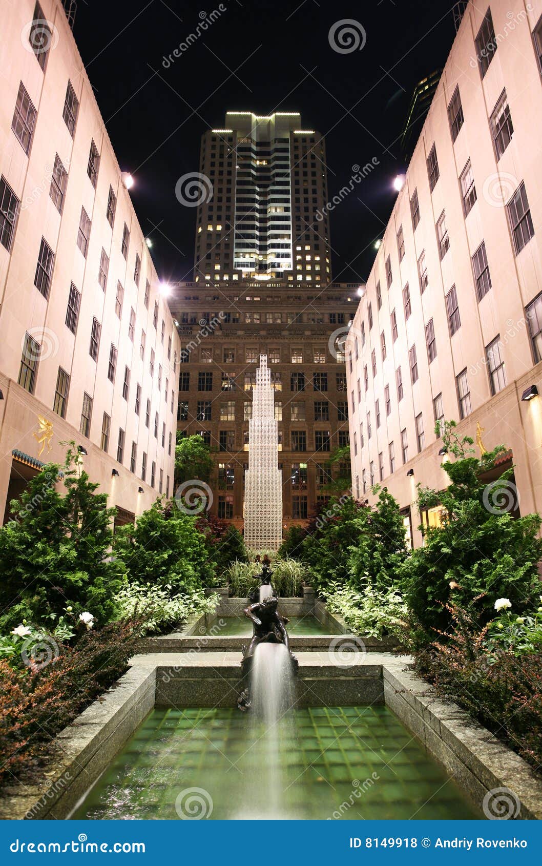 Rockefeller Center at Night Editorial Stock Photo - Image of glass ...