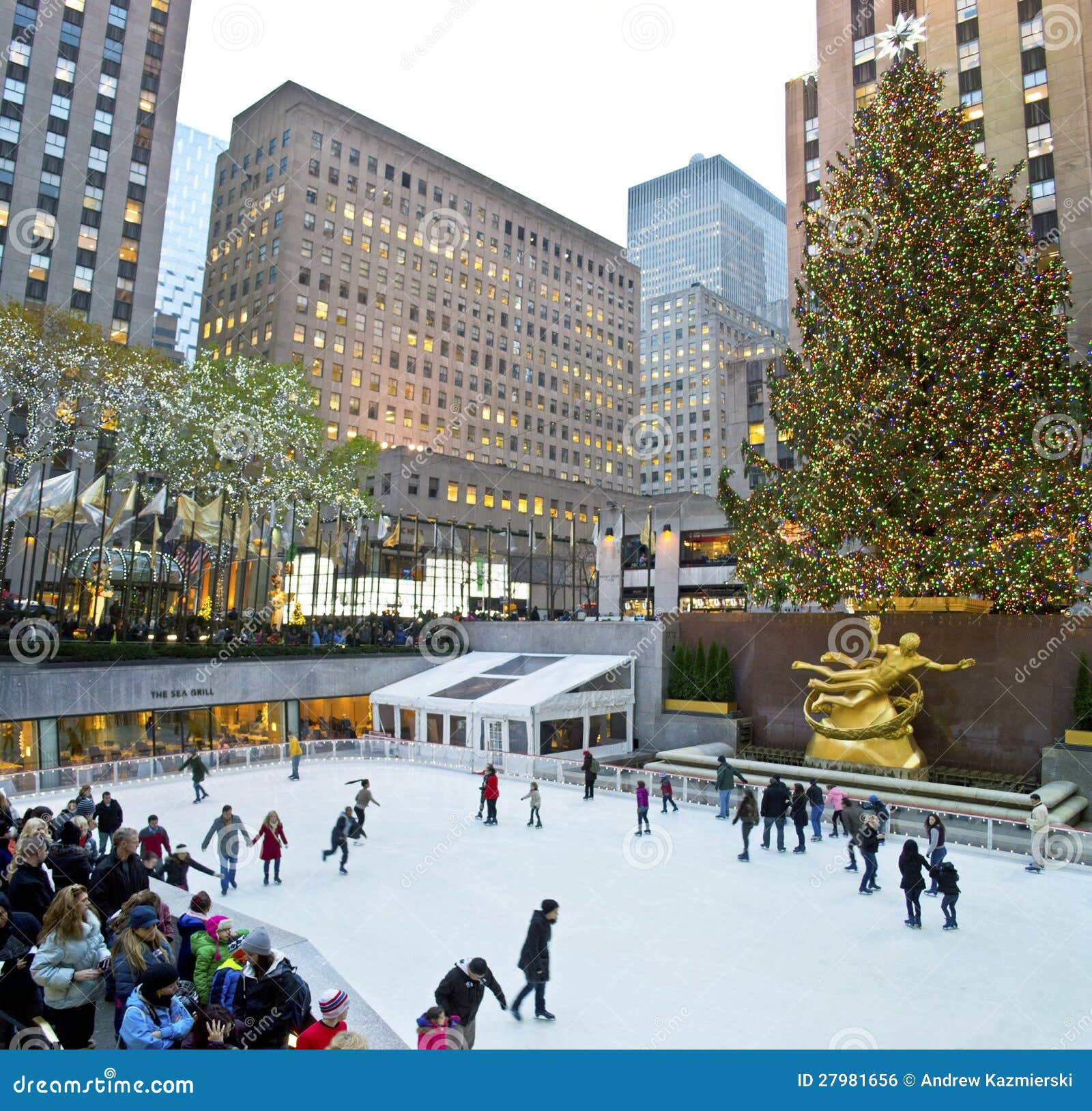 Rockefeller Rink and Tree 2012 Editorial Photo - Image of landmark ...