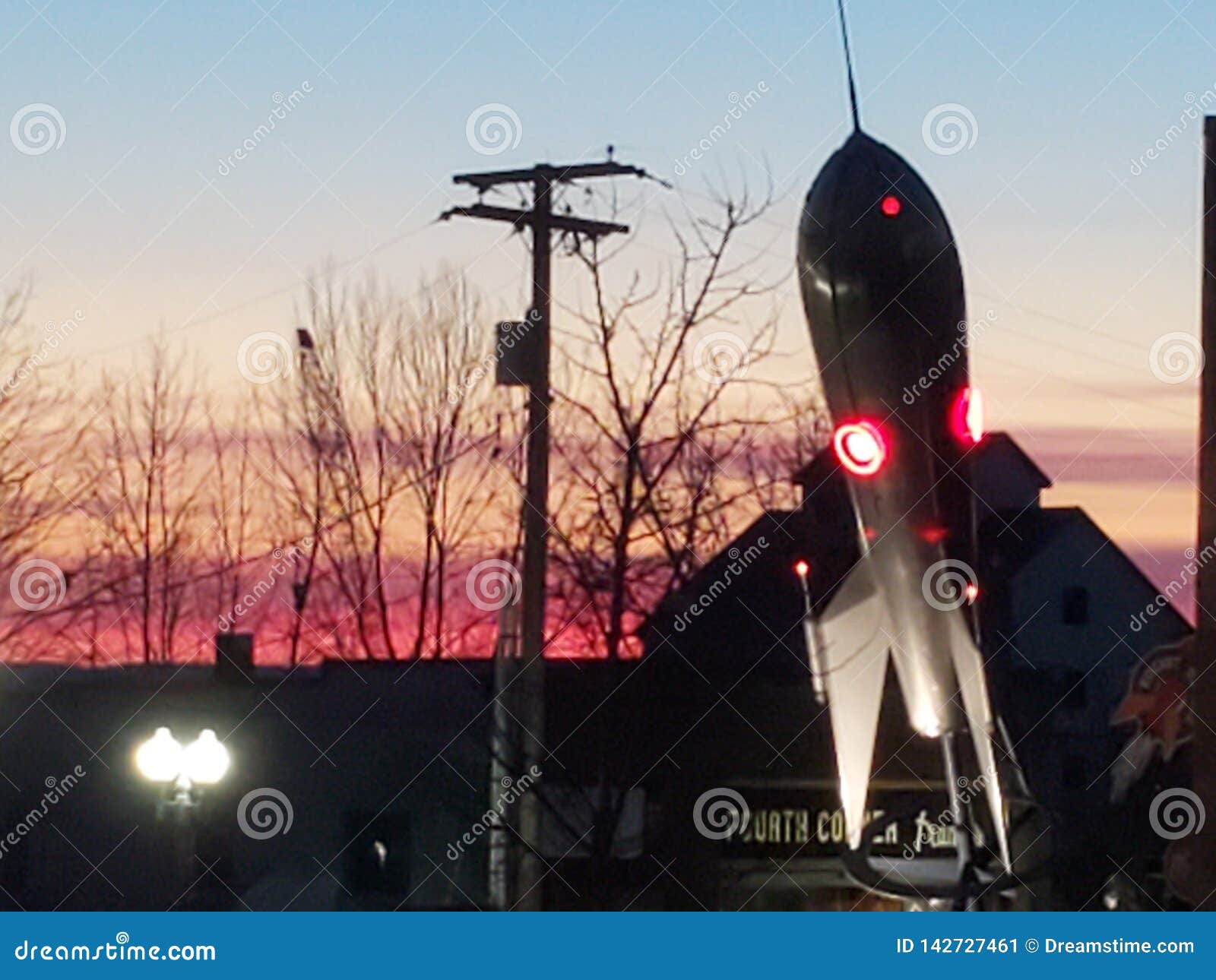 Rocket Donuts-Bellingham, Wa. Editorial Photo - Image of donuts ...