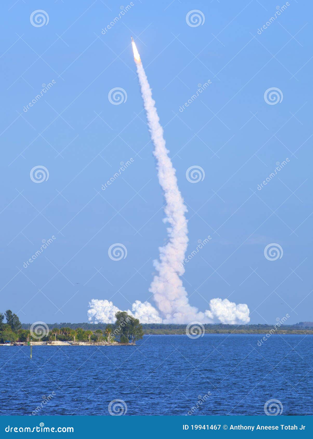 Rocket Launch Animation. Daylight. Space Launch System. 3d Rendering ...