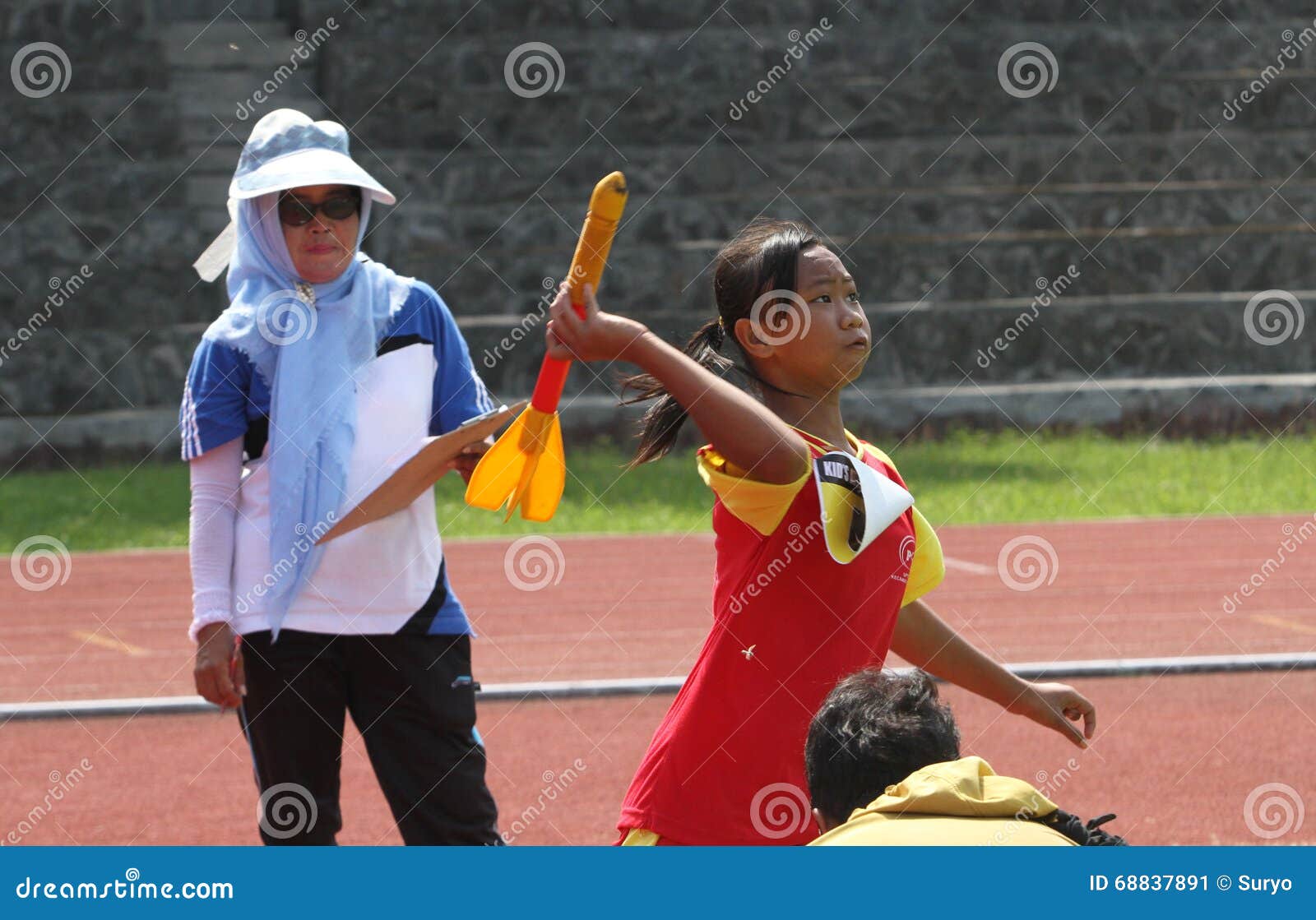 Rocket throwing editorial photo. Image of solo, central - 68837891