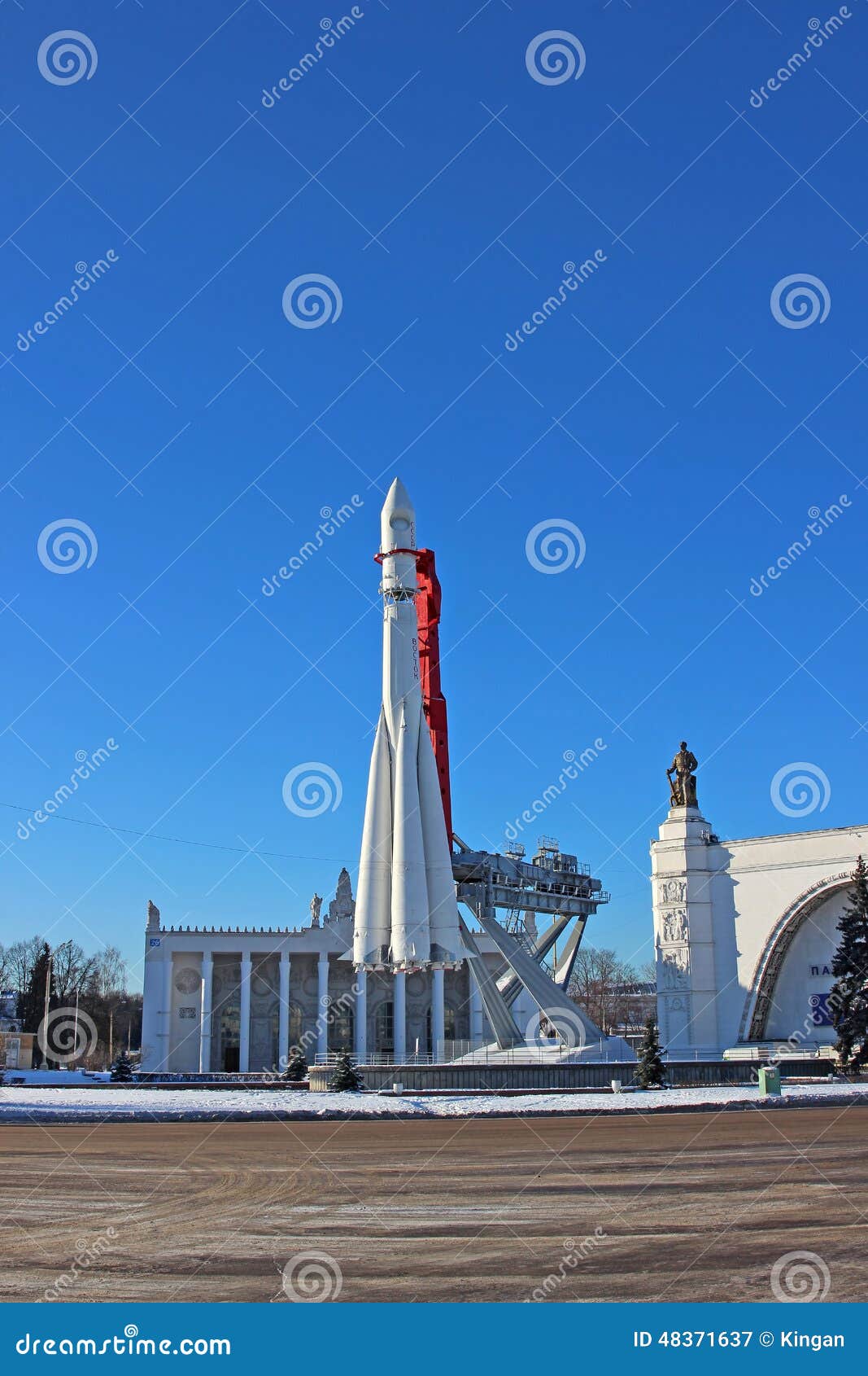 The Rocket Vostok on the Launch Pad Stock Image - Image of fuel, moscow ...