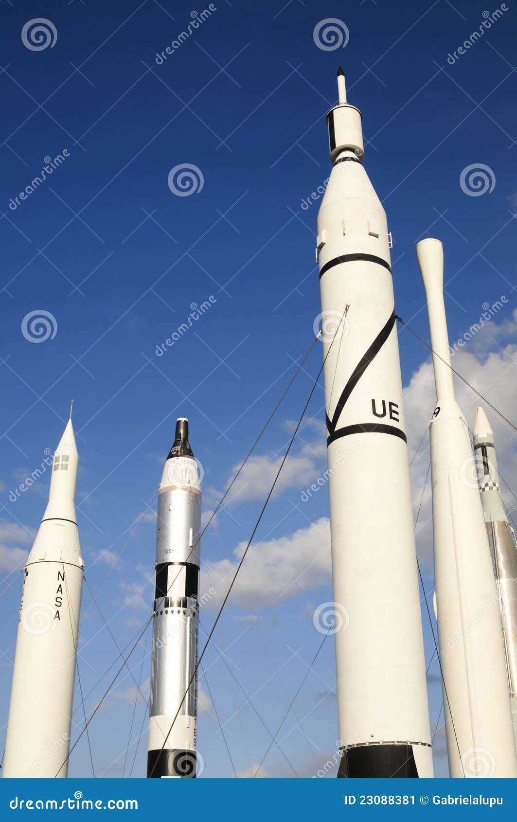 Rockets editorial photo. Image of america, rocket, landmarks - 23088381