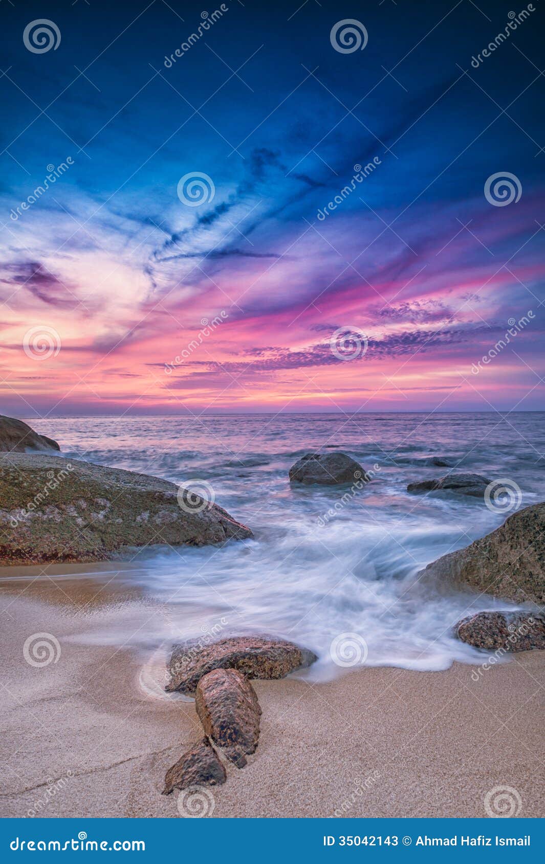 Rocks and Blue Hour Sunset. Stock Image - Image of reflection, pulau ...