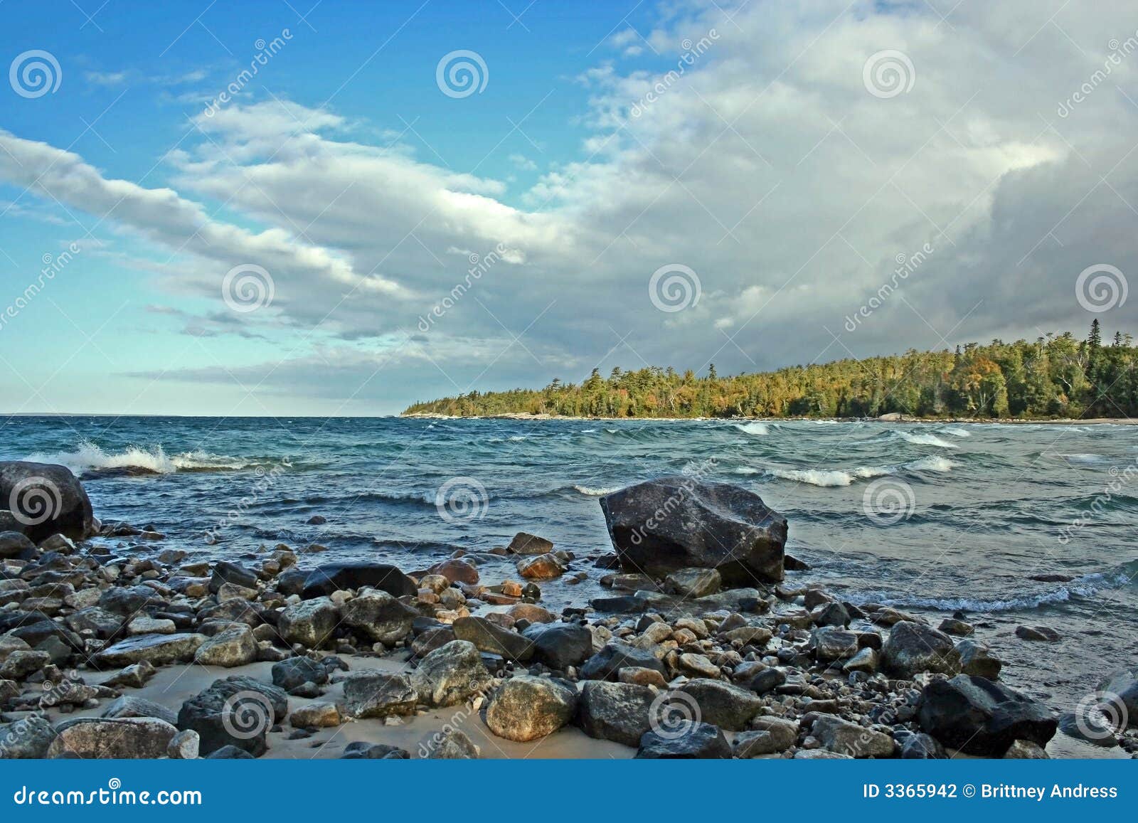 Rocks on Lake Superior stock photo. Image of lake, northern - 3365942