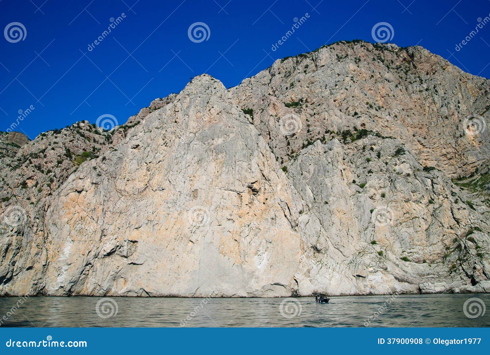 Rocks near the sea stock photo. Image of water, wave - 37900908