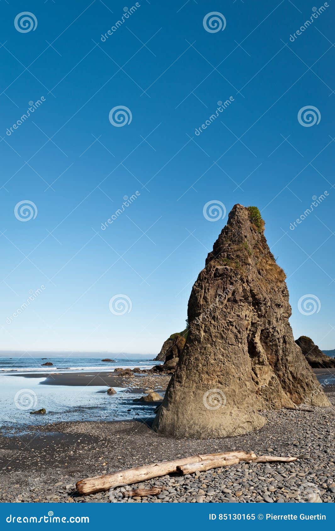 Rocks at Pacific Ocean in Ruby Beach Stock Image - Image of ocean ...