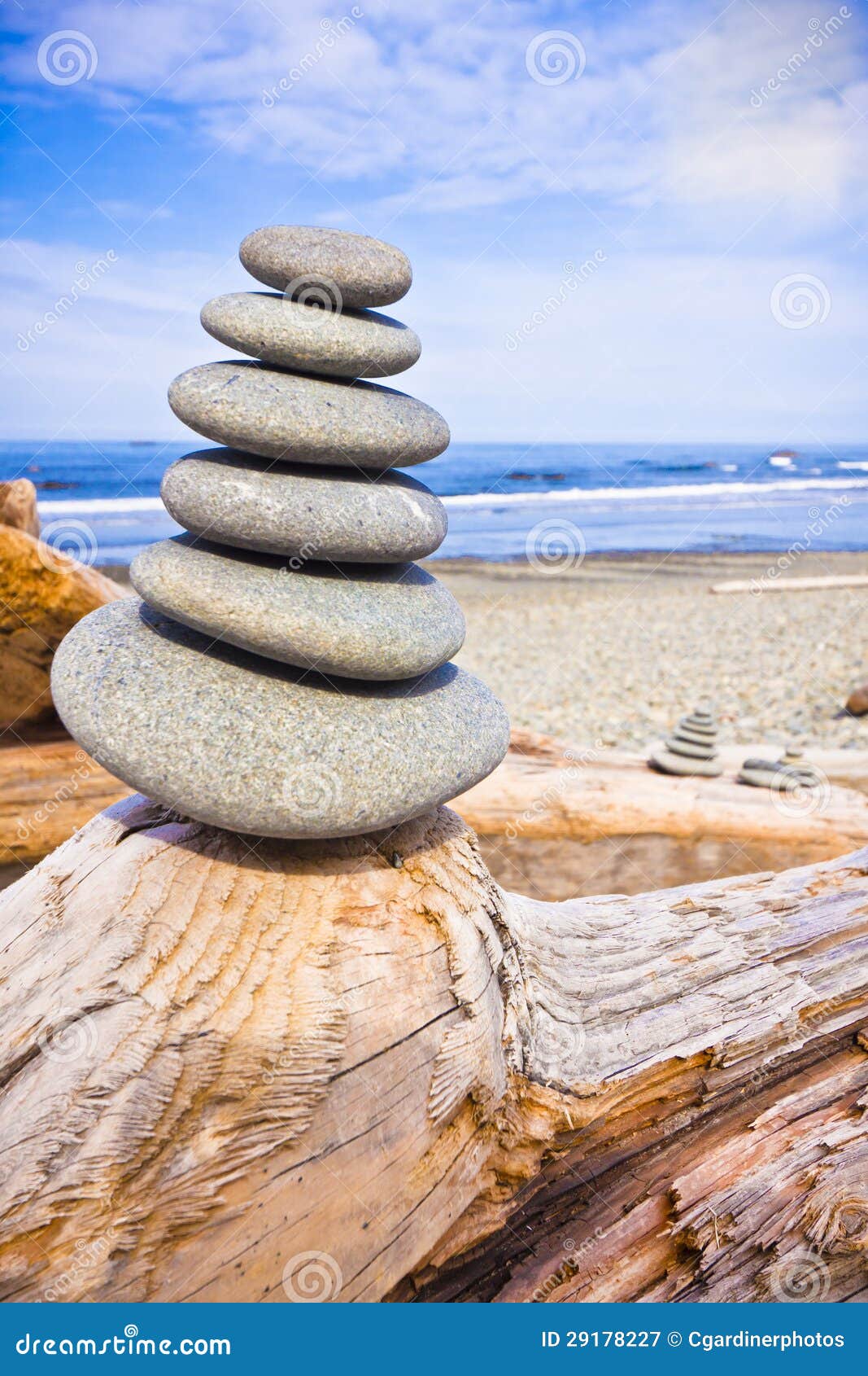 Rocks Stacked at Ruby Beach Stock Image - Image of ocean, dead: 29178227