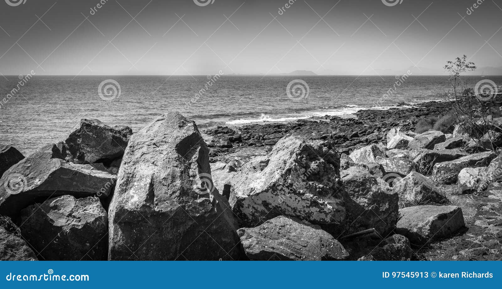 Rocky Beach Landscape Background Imagen de archivo - Imagen de rocoso ...