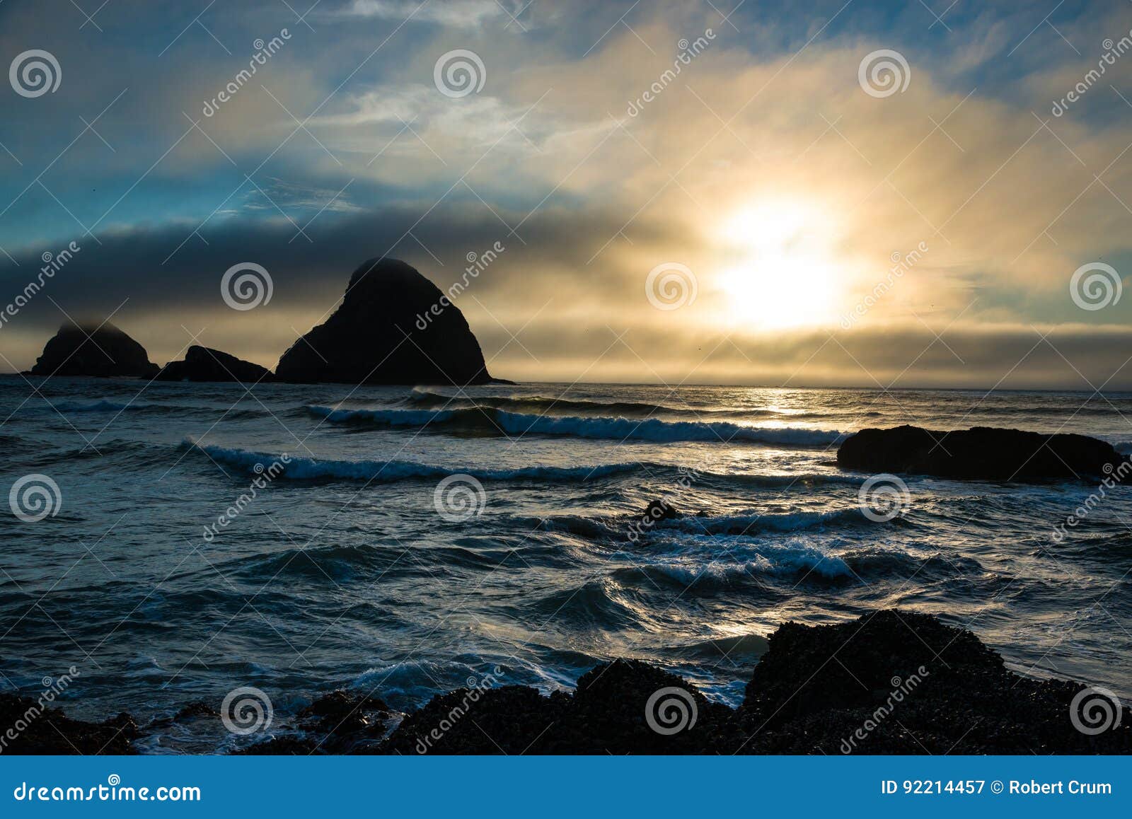 Rocky Coast at Sunset, Oregon Stock Image - Image of horizontal, summer ...